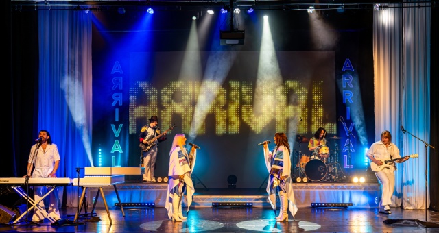 Show Details: Boyband in the Buff: Starring Gareth Gates