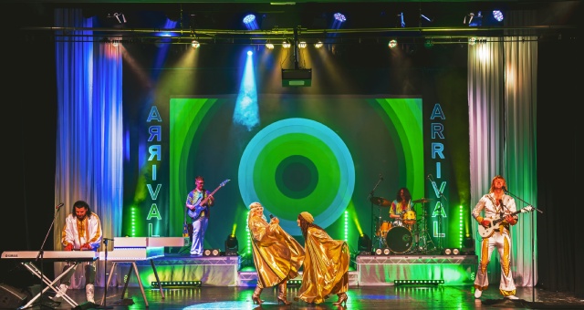 Show Details: Boyband in the Buff: Starring Gareth Gates